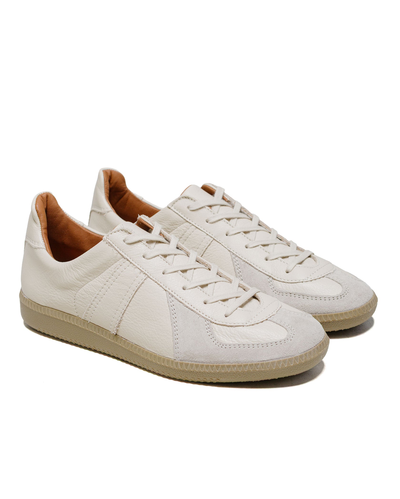 Reproduction of Found German Military Trainer 1700L Panna – lost & found